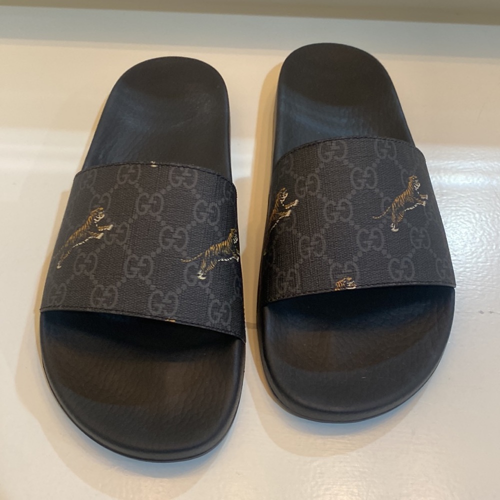 Gucci Gg Black Tiger Supreme Monogram Slide Sandals S… - Gem